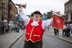 Stratford CrierHear Ye! Hear Ye!